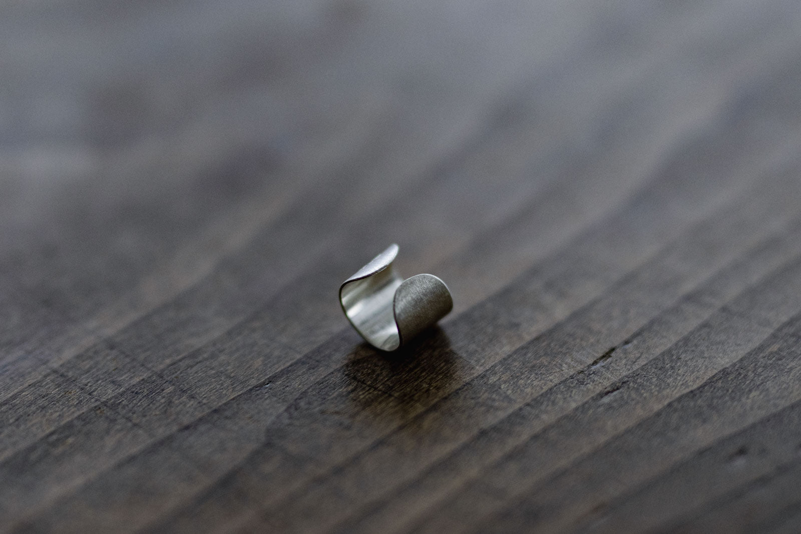 muimaur イヤーカフ think different シルバー｜くらすこと オンラインストア